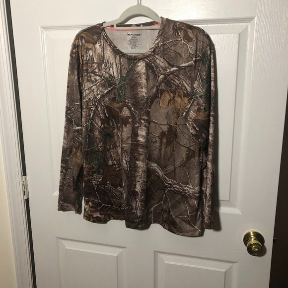 Under Armour | Tops | Under Armour Realtree Women Long Sleeve ...